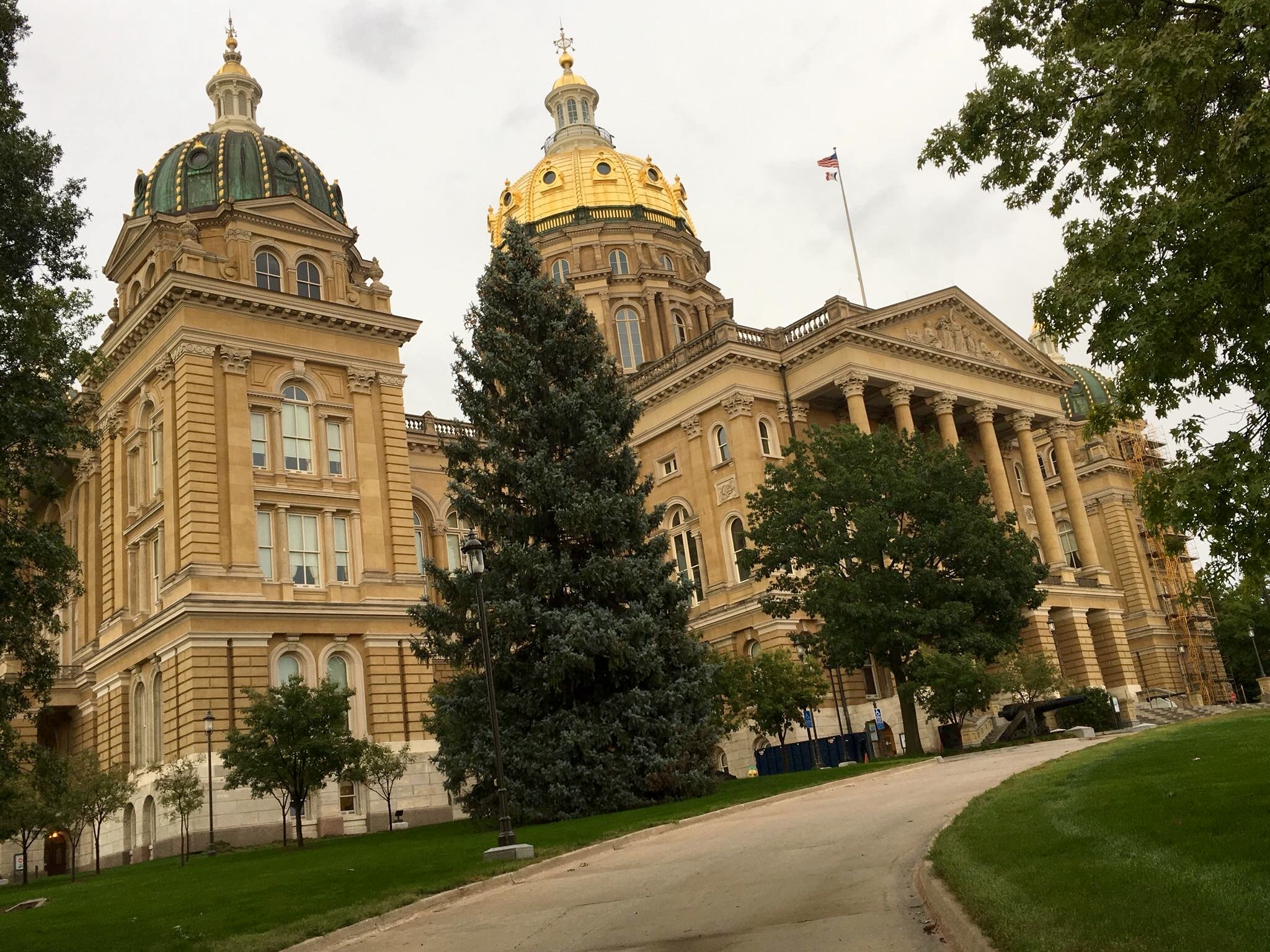 Iowa State Capitol – Des Moines, Iowa – 09/18/2018 – SPG Family ...