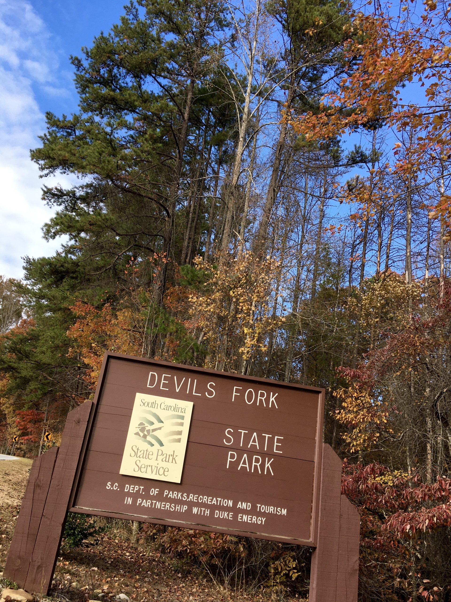 Fall Foliage Hiking at Lake Jocassee – Devil’s Fork State Park – Salem ...