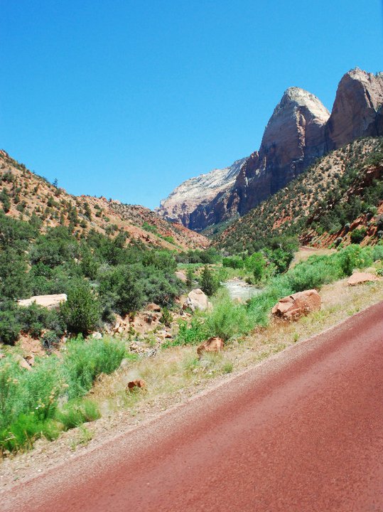 Visitor Center and Shuttle Bus Ride – Zion National Park – Springdale ...