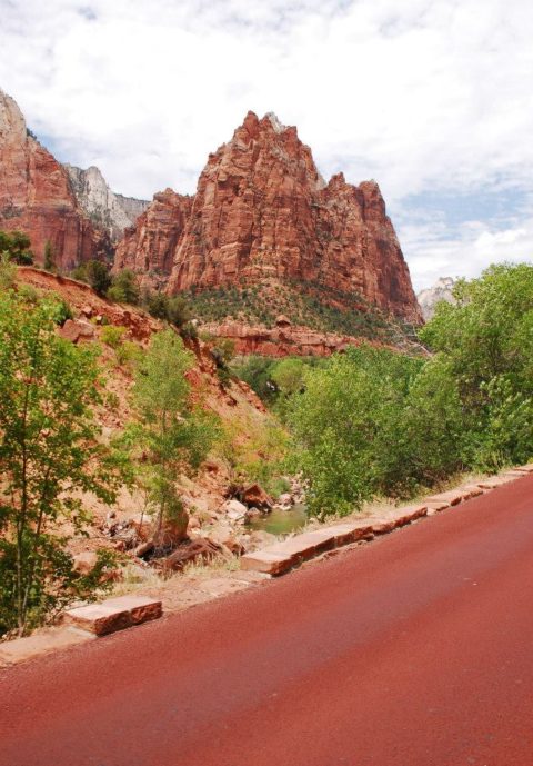 Zion Canyon Shuttle Bus – Zion National Park – Springdale, Utah – 07/04 ...