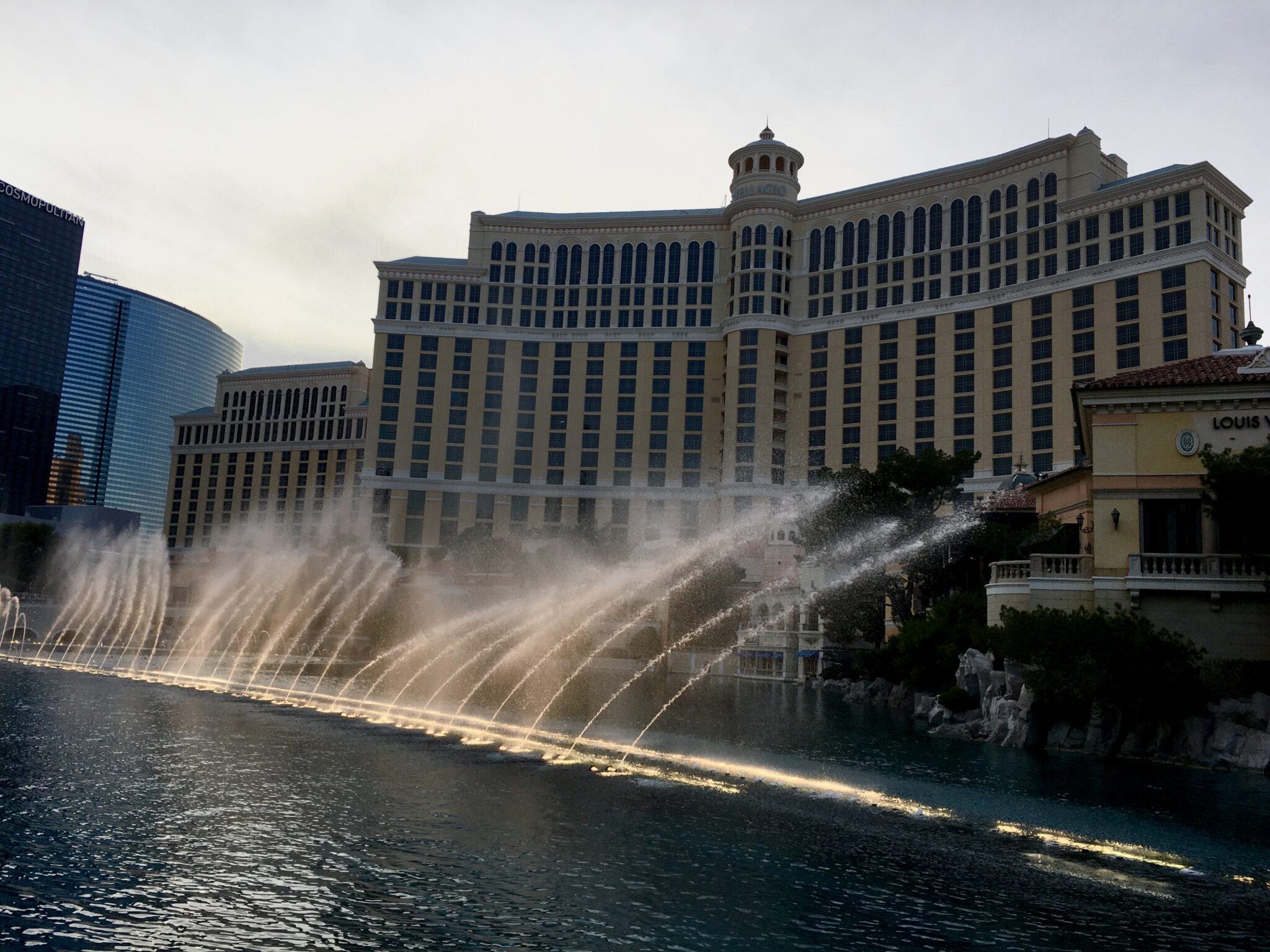 Fountains of Bellagio Water Show – Bellagio Hotel and Casino – Las ...