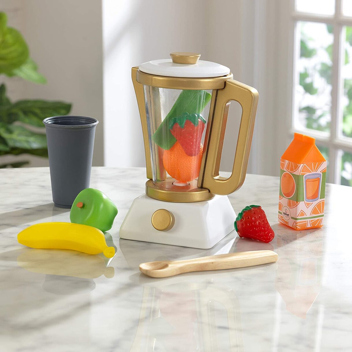 Smooth Moves: KidKraft Kids Play Kitchen Wooden Smoothie Set in Modern Metallic Colors – SPG ...