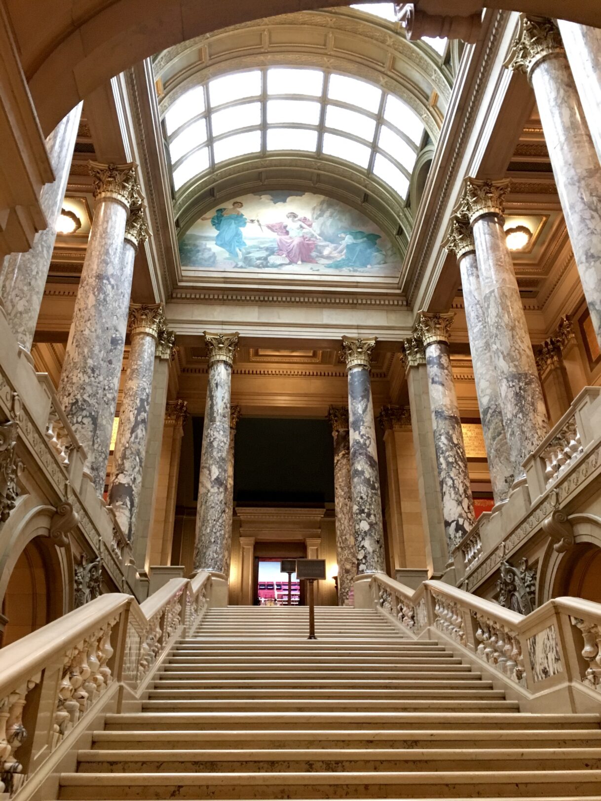 Interior of the Minnesota State Capitol Building – Saint Paul ...