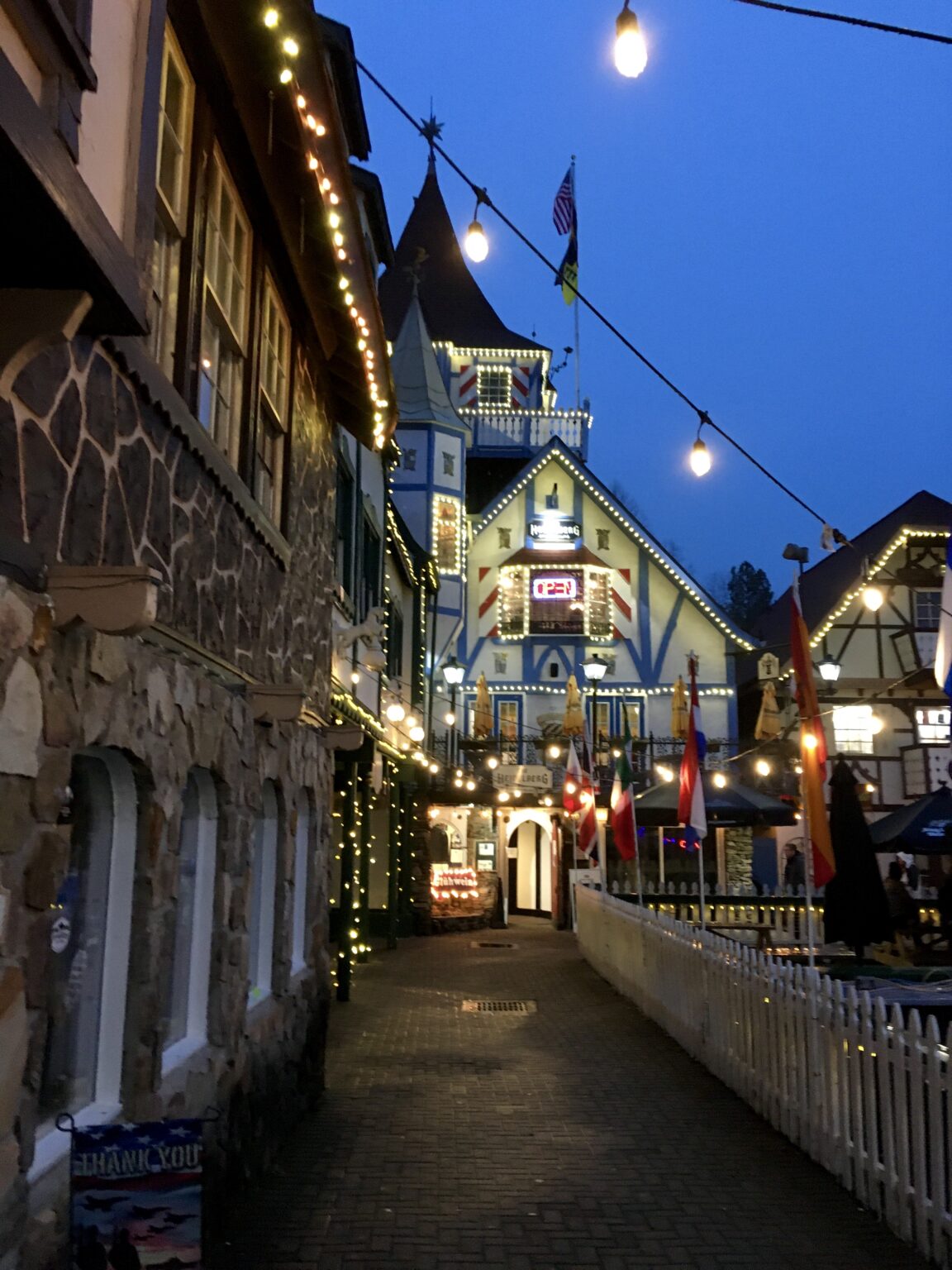 A Stroll Through Downtown Helen – Helen, Georgia – 02/12/2021 – SPG ...