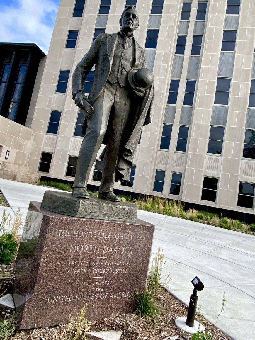 Capitol Grounds and Exterior Architecture – North Dakota State Capitol ...
