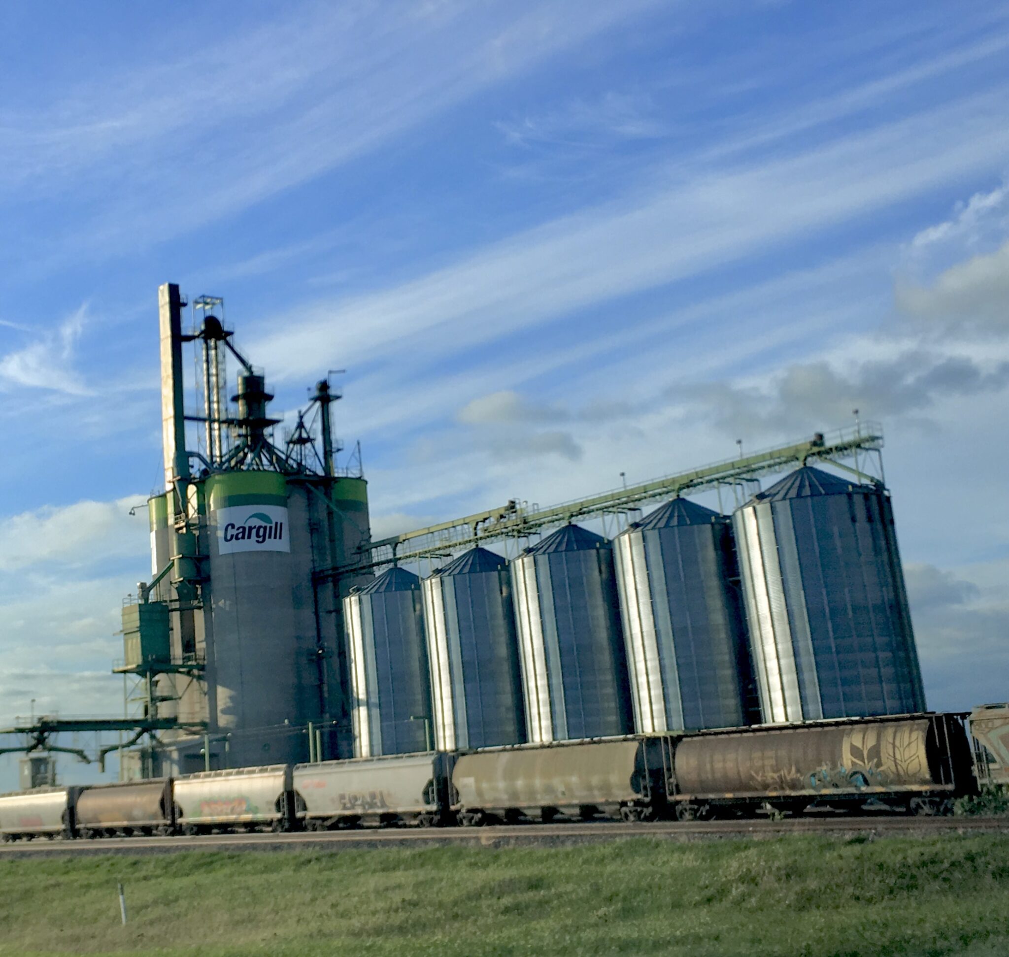 From Endless Fields of Agriculture into the Brilliance of the Setting ...